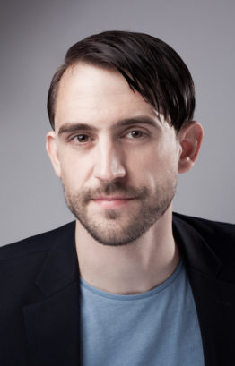 ACTOR | Víctor Algra